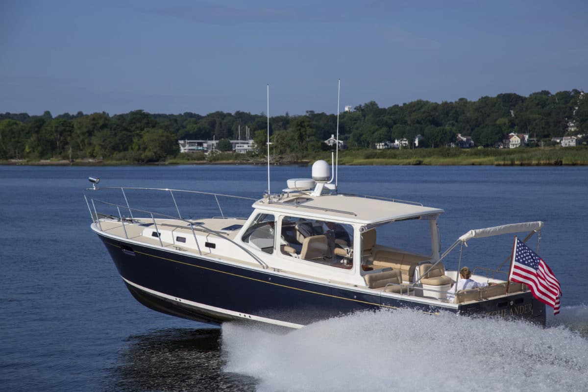 MJM 40Z Highlander in Essex CT | Essex Yacht Sales